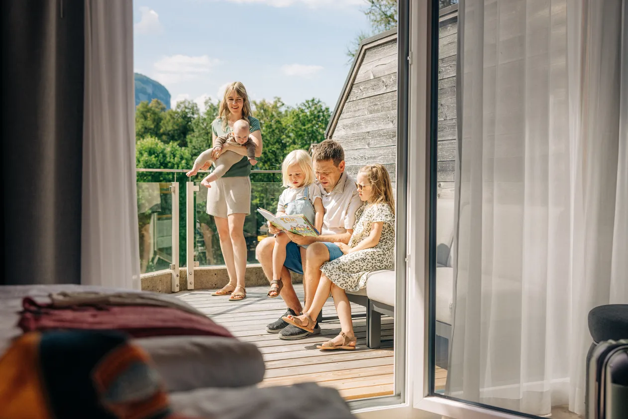 Familie mit Baby | Swiss Holiday Park